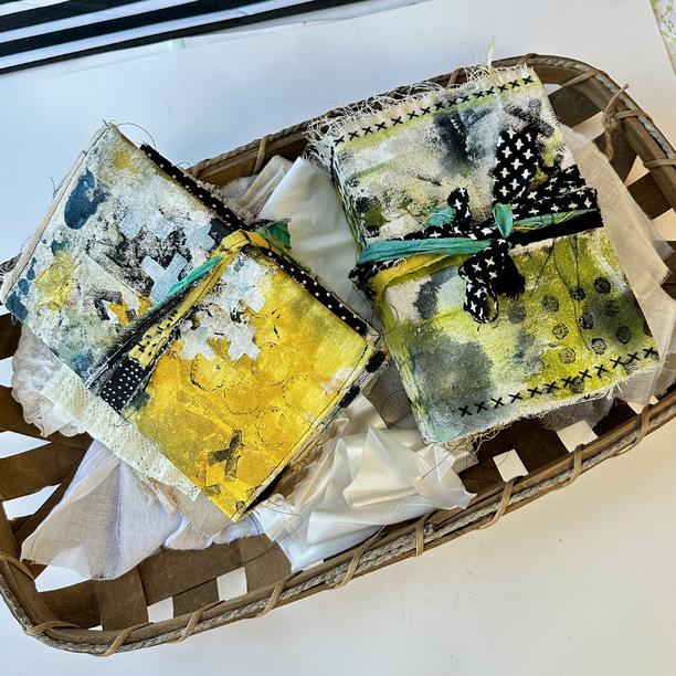 Travel Art Carryall with Andrea + BB